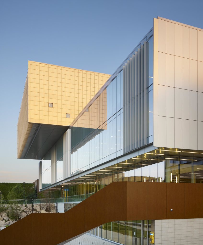 YUSC_Exteriors_(08) - Tom Arban